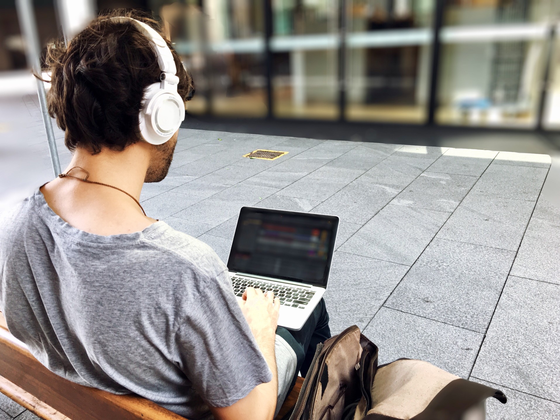 How Your Scholarship Application Works: FAQs on College Scholarships